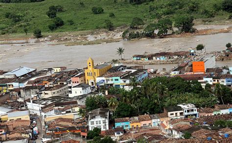 Chuva Em Alagoas Cotidiano Fotografia Folha De S Paulo