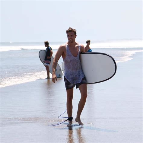 Emil Vilain Albrechtsens Feet