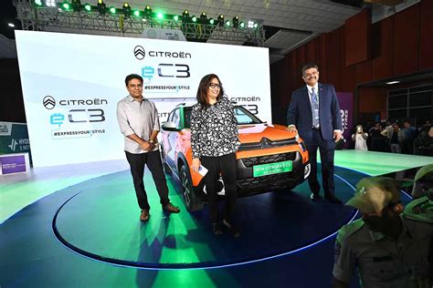 అదిరిపోయే మోడళ్లతో ఆకట్టుకుంటున్న ఎలక్ట్రిక్‌ బండ్లు ఫొటో గ్యాలరీ Namasthe Telangana