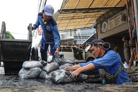 ANTISIPASI BANJIR DI JAKARTA ANTARA Foto