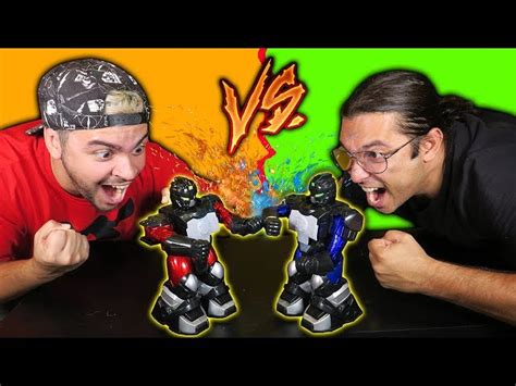 Batalha Épica De RobÔs Luccas Vs Roni ─ Luccas Neto Youtubers