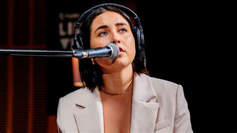 Jem Cassar Daley Covers Gwen Stefani ‘the Sweet Escape For Like A