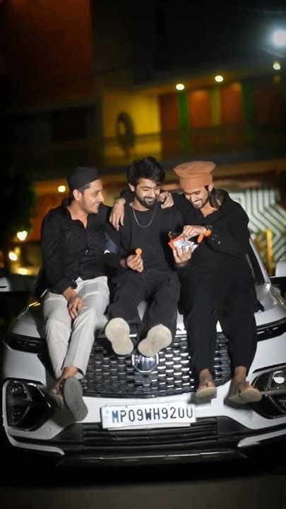 Pyar Main Bhale Hi Junun Hain 🤣 Par Dosti Main Sukun Hain 😘😍😎
