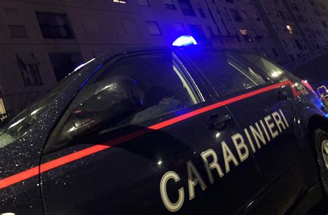 Caserta Diciassettenne Accoltella Compagna Di Classe A Scuola Arrestata