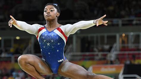 Simone Biles And Us Gymnasts Post Gravity Defying Mannequin Challenge For The Win
