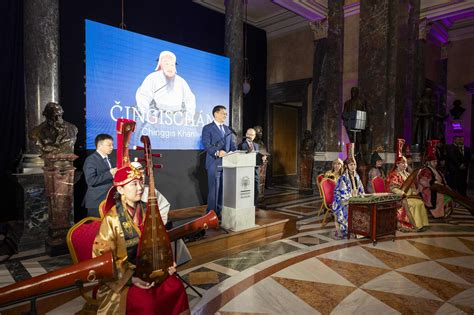 Чехийн Үндэсний музейд “Чингис хаан” олон улсын үзэсгэлэн нээлтээ хийлээ Mnews Mn