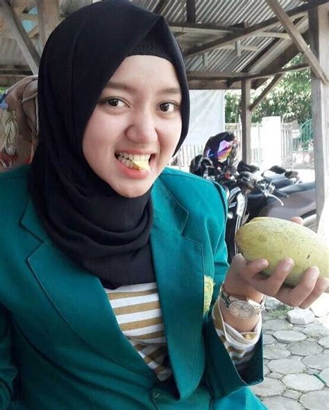 Pin By Memanjakan Mata Pria On Indo Hijabe Beautiful Hijab