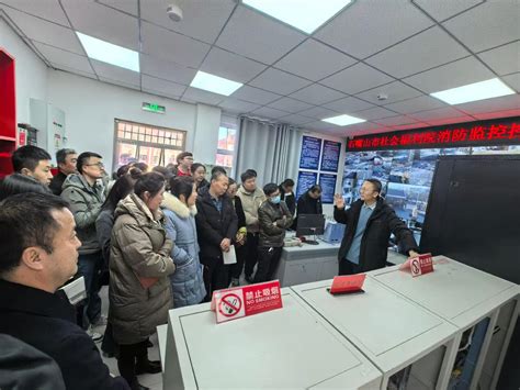 讲座结束后，石嘴山市民政局组织参训人员就讲座内容进行理论考试。