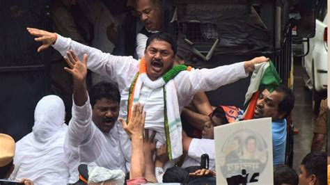 मोदी सरकारच्या हुकूमशाहीविरोधात आरपारची लढाई सोनिया गांधींविरोधातील
