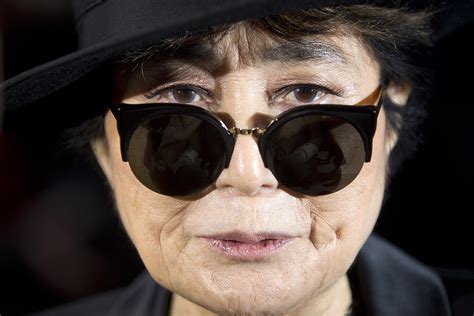 Yoko Ono Confiesa Que Fue Amante De Hillary Clinton
