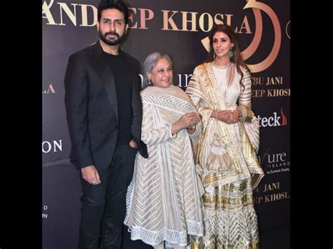 Fans Are Shocked To See Jaya Bachchan Smiling Fans Ask Why Aishwarya Rai Bachchan Is Never With