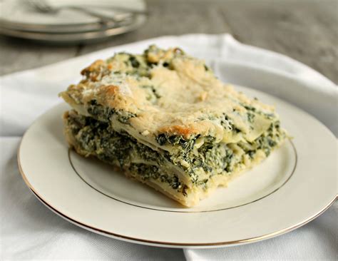 Hungry Couple Light Spinach Lasagna With Cauliflower Sauce