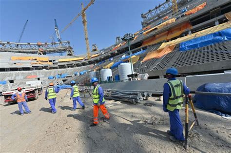 Mort de 6 500 ouvriers sur les chantiers Des sélections prêtes à