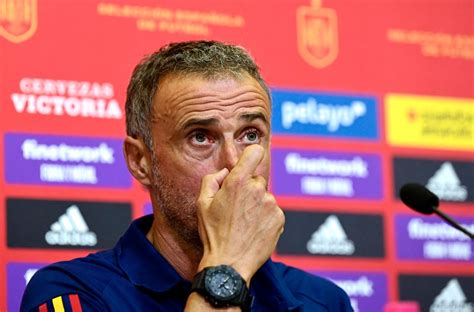 Tottenham To Rival Chelsea For Manager Luis Enrique