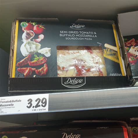 Supersupergirls Food Reviews Lidl Spicy Chicken Arrabiata Sourdough Pizza