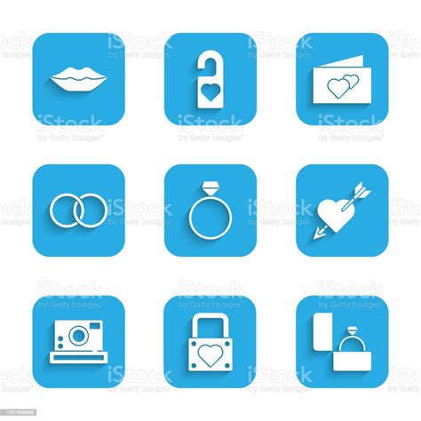 다이아몬드 약혼 반지 자물쇠와 심장 화살표 사진 카메라 결혼 반지 인사말 카드와 웃는 입술 아이콘아무르를 설정합니다 벡터 3월에