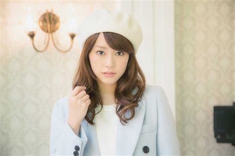 桐谷美玲、制服＆ルームウェア姿を披露！“はとりファッション”一挙到着 4枚目の写真・画像