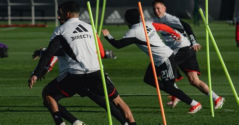 Sonríe Martín Demichelis River Plate Sumó A La Pretemporada A Sus Dos