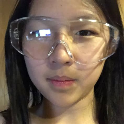 Chloe Chloeedam On Threads