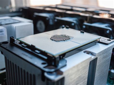 Intel 24 Core CPU Teases 10nm On Server Platform Tom S Hardware