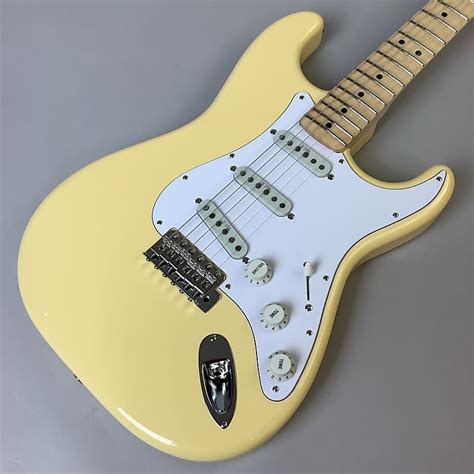 Fender Japan Exclusive Yngwie Malmsteen Signature Reverb