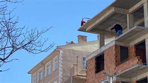 Konyada Hareketli Dakikalar İnşaatta Intihar Girişiminde Bulunan