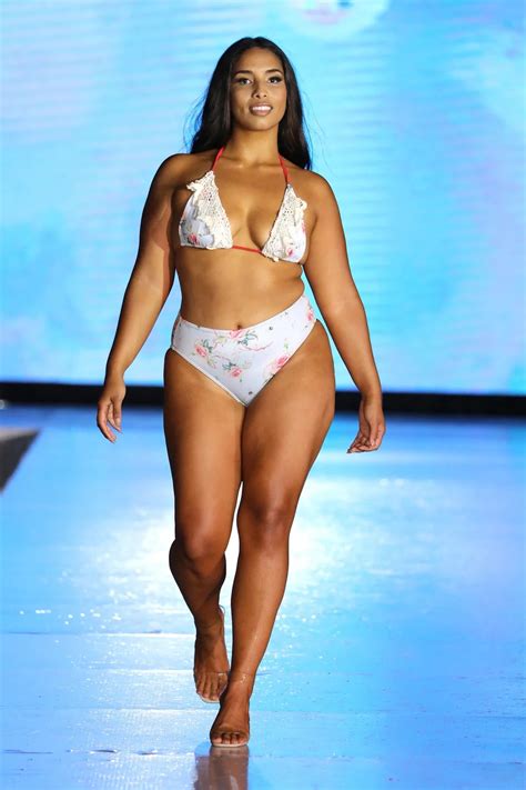 Miami Swim Week 29 Fotos Del Desfile Que Muestra Las últimas