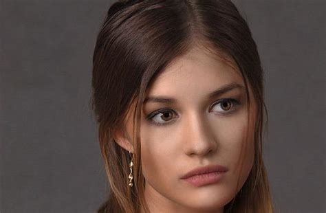 Selain Wajah Cantik Cowok Suka Cewek Dengan Tipe Wajah Ini Madjongke