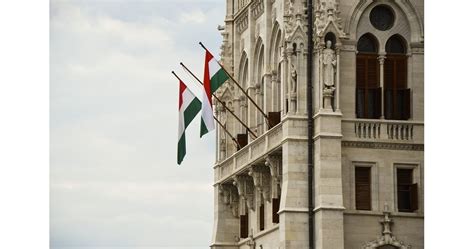 Унгария сключва нови енергийни споразумения с Русия