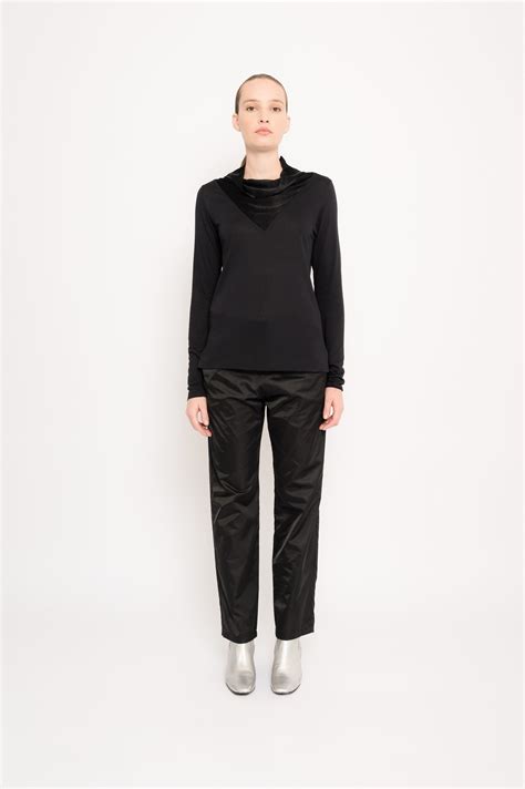 Top Em Modal Com Gola Em Cetim Modal Jersey Top With Satin Collar Uma Raquel Blay