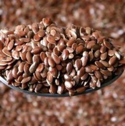 Как да си направите маска от ленено семе за стягане на кожата на лицето За Жената