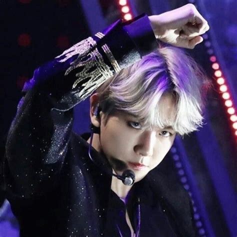 Pin By ‌ ‌ ‌ ‌ ‌ ‌ ‌ ‌ ‌ ‌𝃫 𝖡𝖫𝖴𝖾 On ⋖ 𝖤𝖷𝖮 ⋗ Exo Concert Kpop