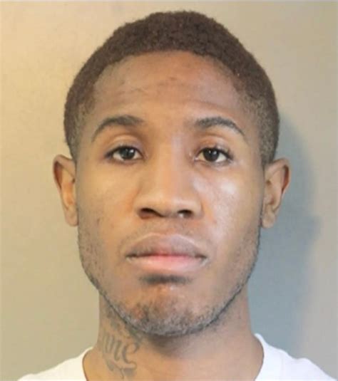 Pervert Exposes Himself Chases Women At Long Island Mall Police The