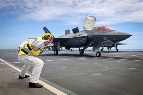 During A Routine Sortie From Hms Prince Of Wales A Uk F 35b Jet Had To