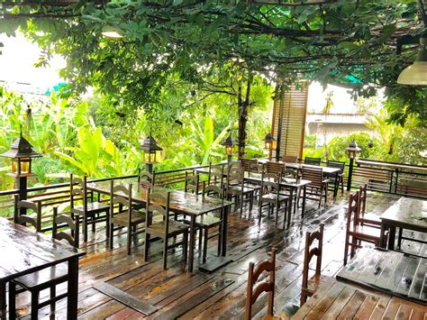 ร้านอาหารบ้านสวนบึงบัวริมคลองบางกอกน้อย Nonthaburi
