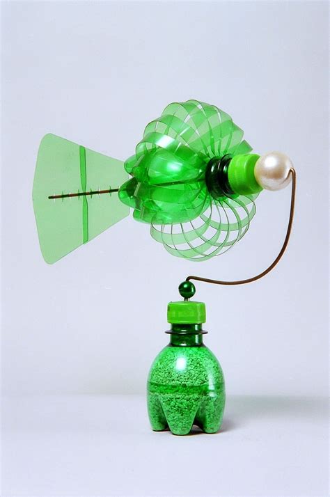 Green Bottle Windmill 2 Recycled Projects Recycled Crafts Diy Craft