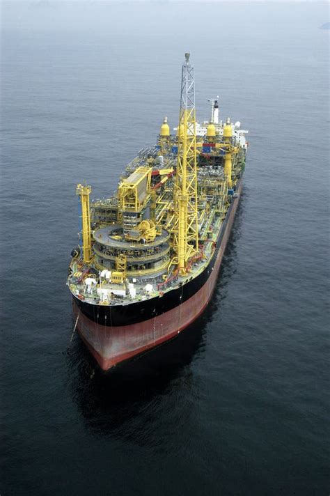 Aerial View Of An Fpso Oil Production Platform Stock Image Image Of Offshore Niteroi 347565143