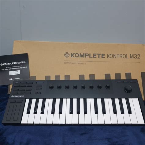 Midi Keyboard Controller Native Instruments M32 Komplete Kontrol Hobbies And Toys Music And Media