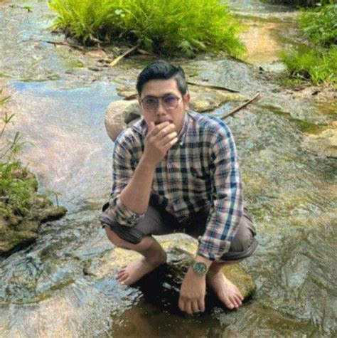 ตำนานนักเตะ ดิเอโก้ ฟอร์ลัน เกิดวันที่ 19 พฤษภาคม 1979 ตำแหน่ง กองหน้า สัญชาติ อุรุกวัย 🇺🇾