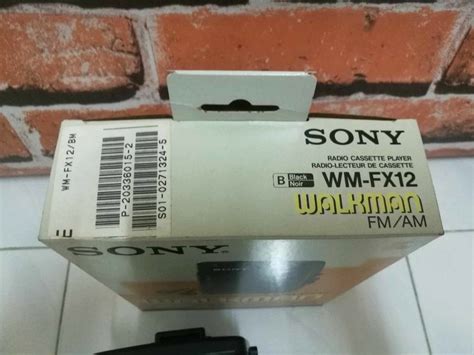 Vintage 90s Sony Walkman Wm Fx12 Audio Portable Music Players On