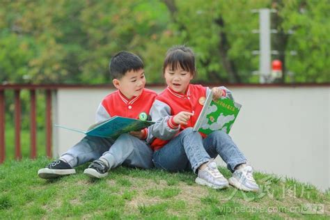 浙江长兴：阅读伴成长 人民图片网