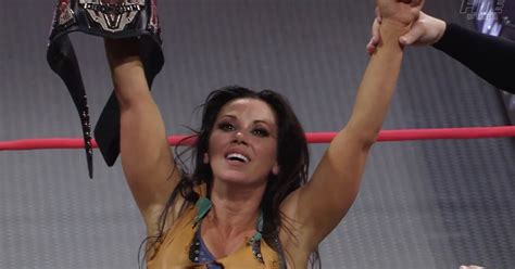 Mickie James Wants To Wrestle In Wwe And Aew