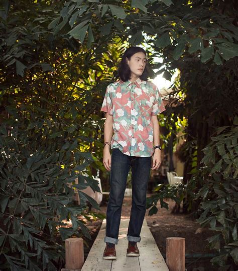 เสื้อเชิ้ตผู้ชายแขนสั้น ลายดอกวินเทจ 90s สีแดง Mr Maker