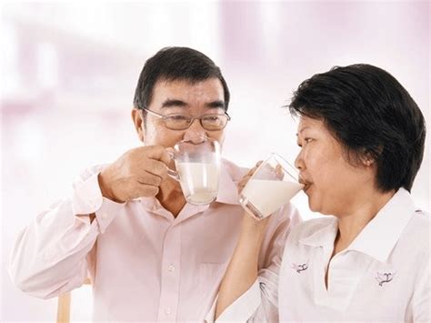 Top 7 Loại Sữa Bổ Sung Canxi Cho Người Trung Niên Tốt Nhất