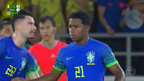 Endrick se torna o 4º jogador mais jovem a atuar pela Seleção Brasileira