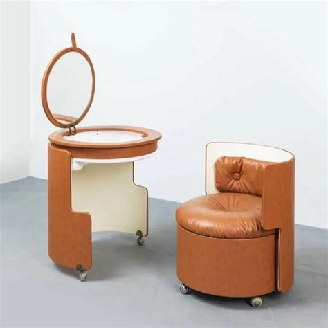 What Is The Dilly Dally Vanity