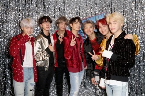 방탄소년단 빌보드 2년 연속 수상…방시혁이 방탄소년단을 만든 계기는 전자신문