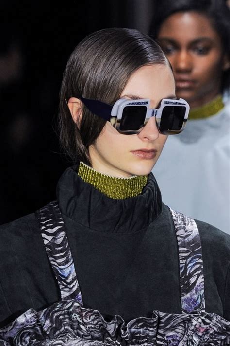 Best 10 Hottest Eyewear Trends For Men And Women