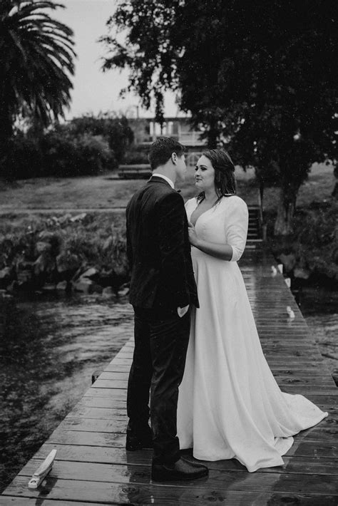Jess And Matt Rainy Day Marquee Wedding Taupo Meredith Lord Photography