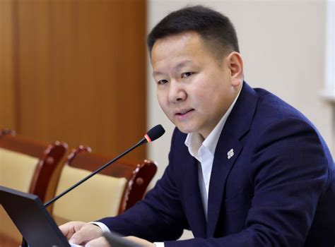 Гашуунсухайт Ганцмод боомтын хил холболтын төмөр замын ажил гацаанаас гарлаа